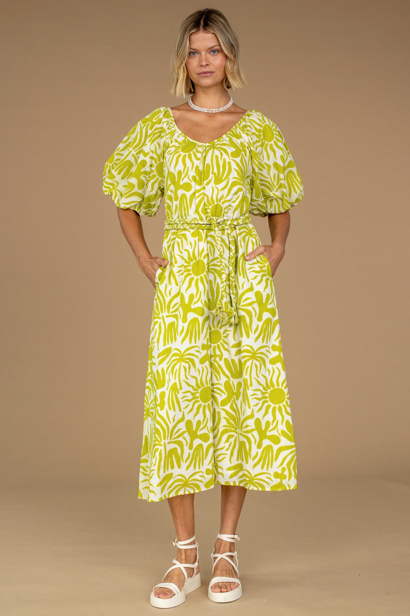 Elizabeth James The Label